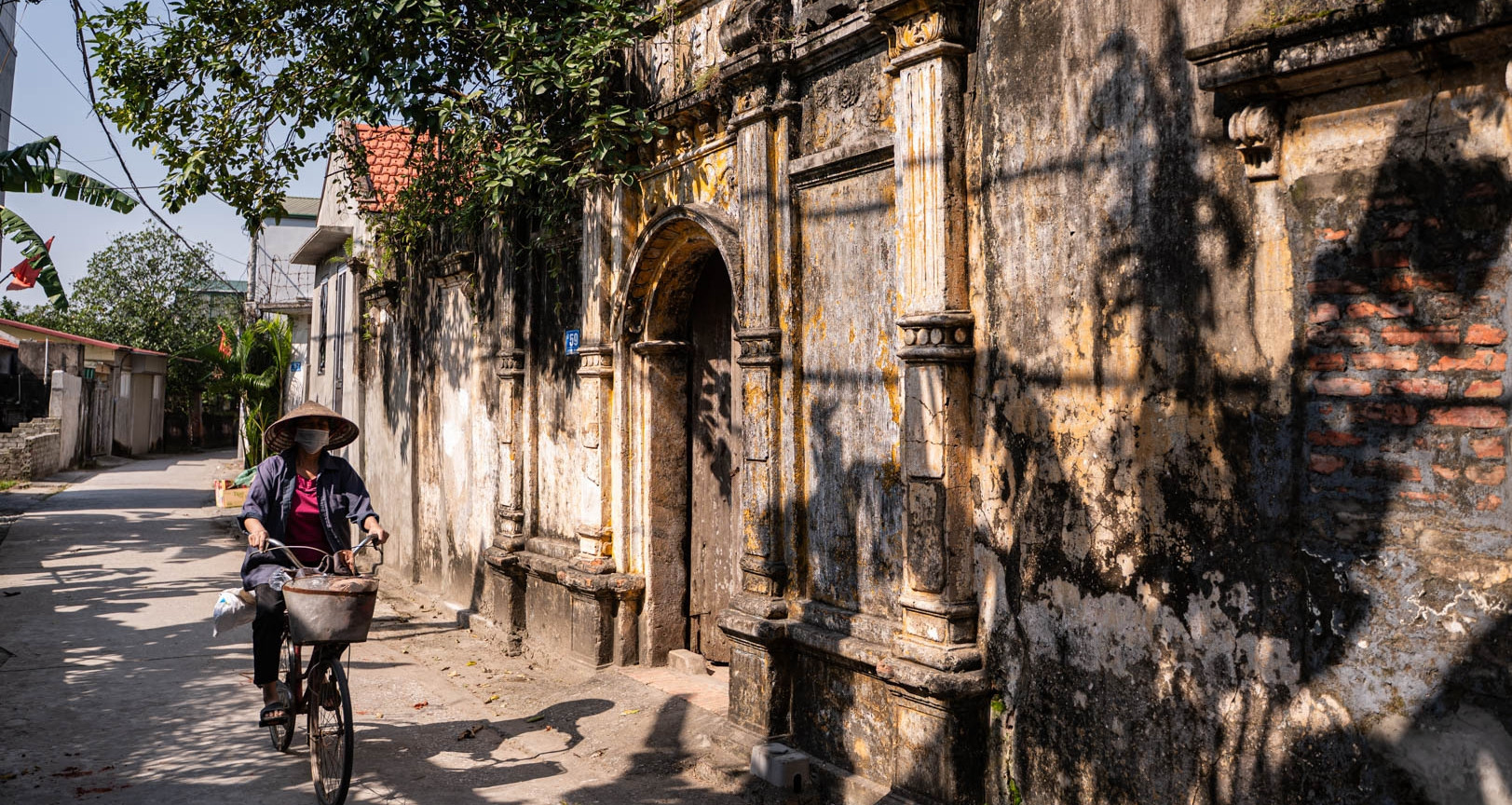 A forgotten Hanoi village of French villas and fading grandeur