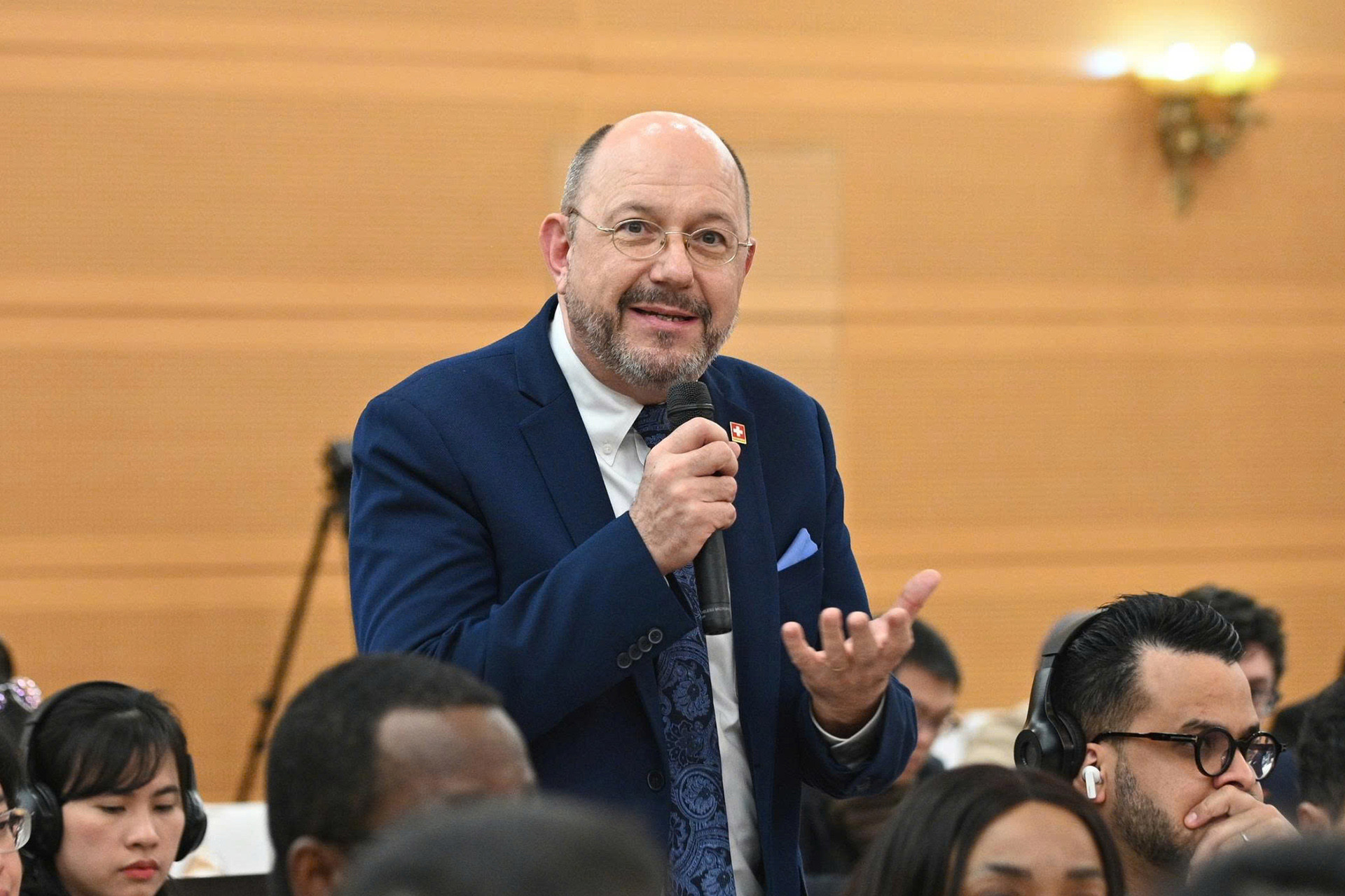 Foreign diplomats praise Party Chief To Lam’s speech at 14th Party Congress