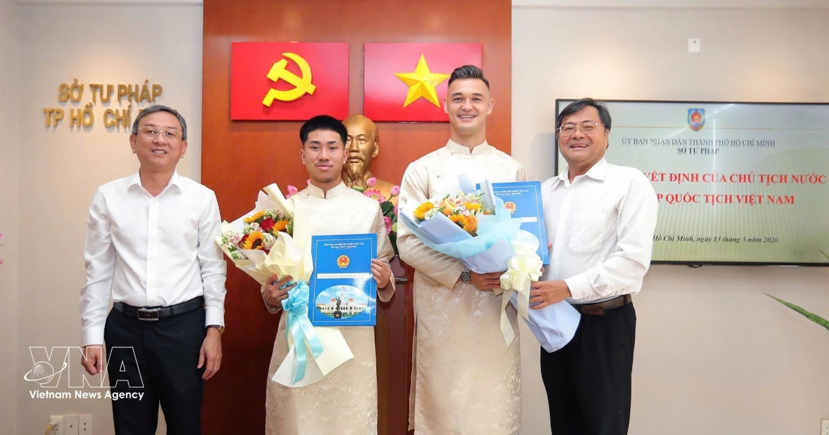 Two Vietnamese-origin footballers granted Vietnamese citizenship