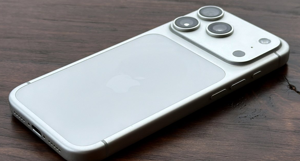 iPhone 18 Pro Max may abandon titanium for aluminum