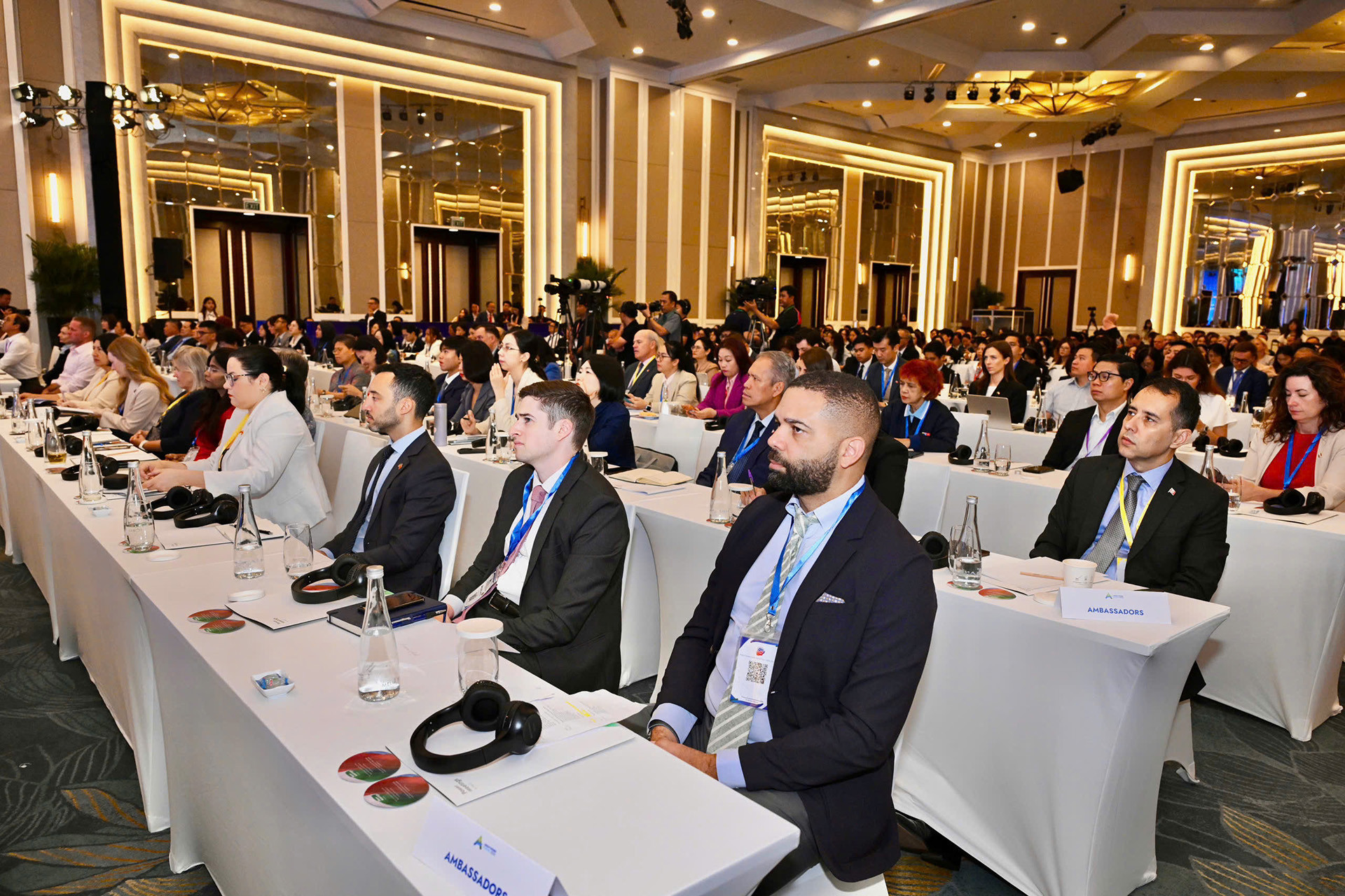 US backs larger international role for Vietnam at ASEAN forum