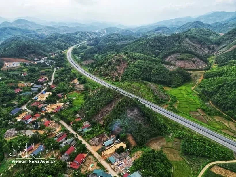 Vietnam seeks to unlock capital for infrastructure, green transition
