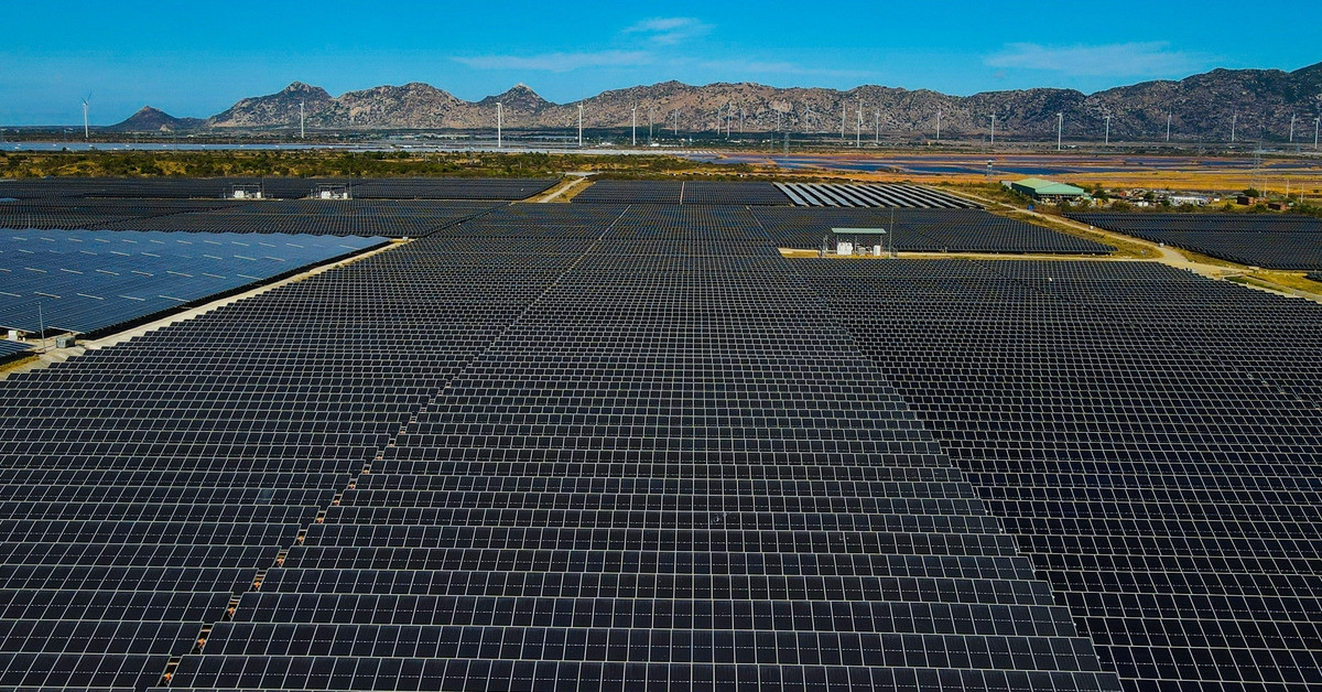 Vietnam’s power shift: cheap solar by day, pricey oil-fired power at night