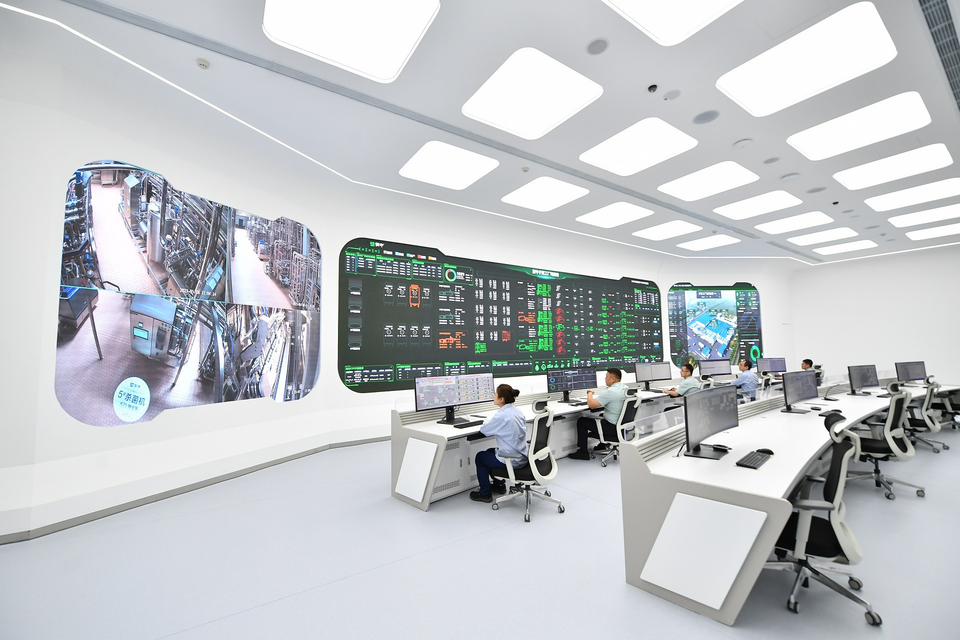 China’s model smart dairy factory offers lessons for Vietnam
