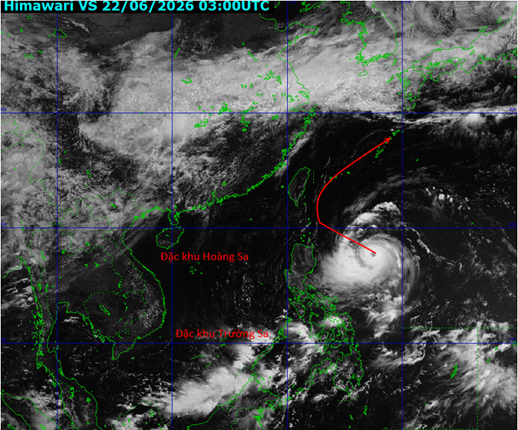Typhoon Mekkhala could reach super typhoon strength, Vietnam monitoring ...