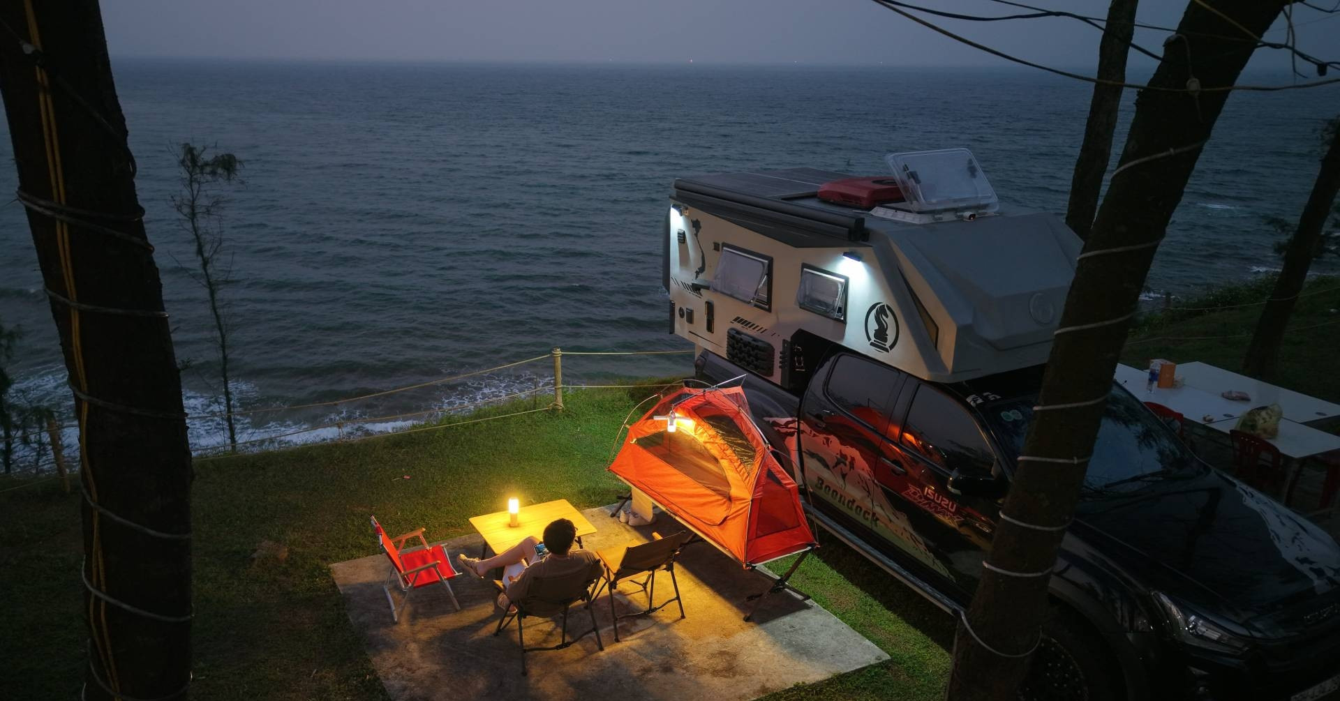Family takes 3-week cross-Vietnam journey on converted pickup truck