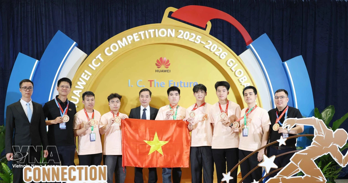 Vietnamese students shine at Huawei ICT Competition