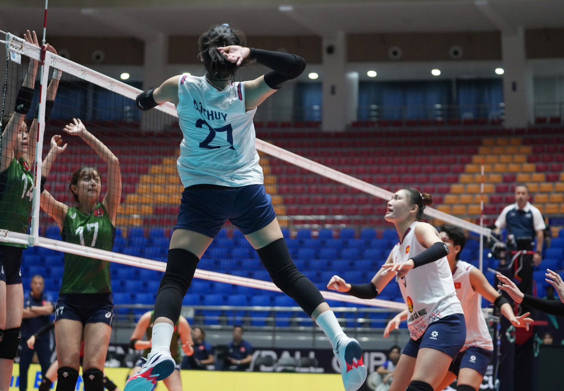Vietnam women dominate Hong Kong in straight-sets AVC Cup victory